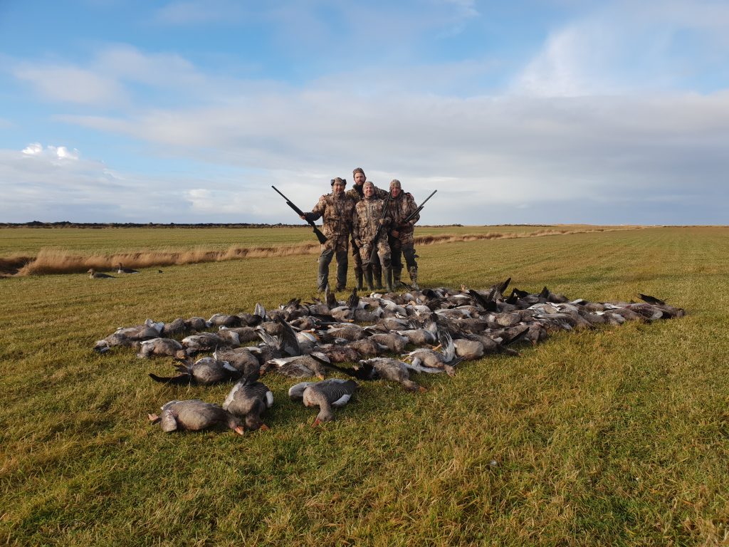 Goose and Caribou hunt. Iceland – Greenland. - Lax-á Hunting